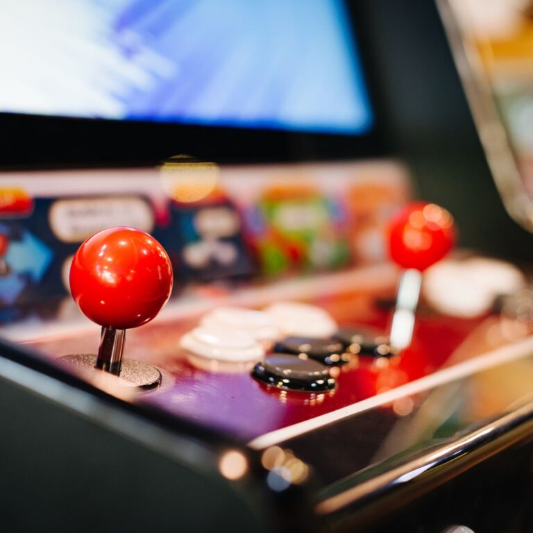 The Psychological Science Behind the Appeal of Arcade Games for All ...